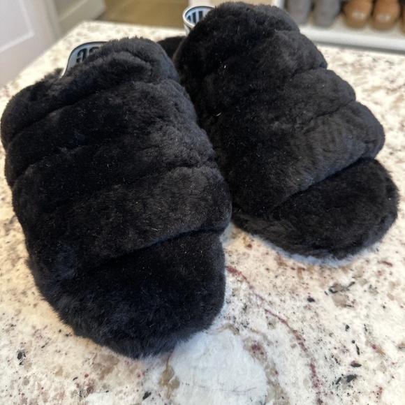 UGG | Shoes | Ugg Wmns Fluff Yeah Slide Black | Poshmark